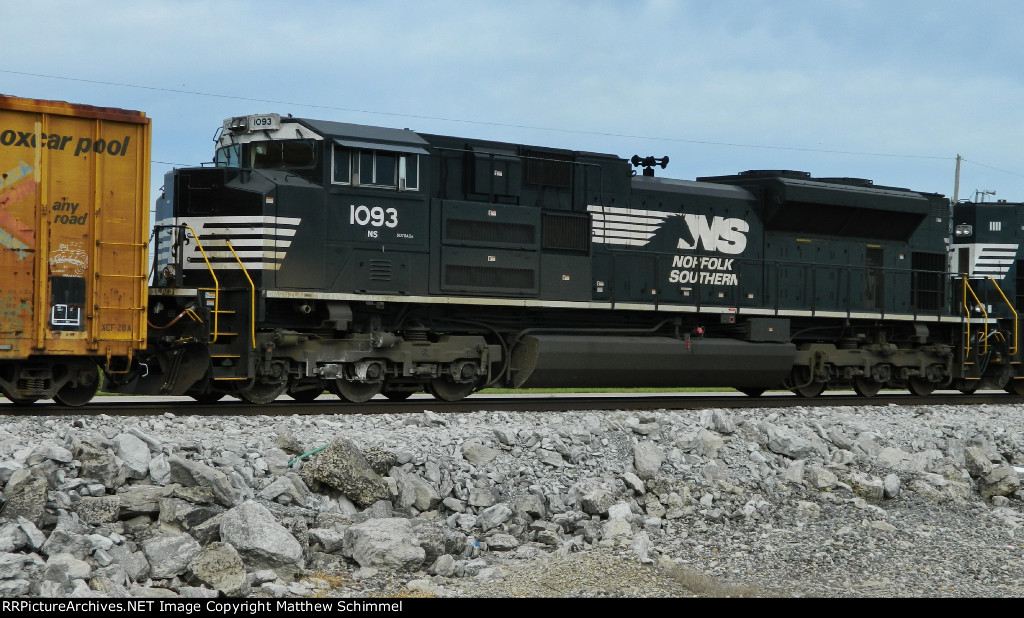 NS 1093